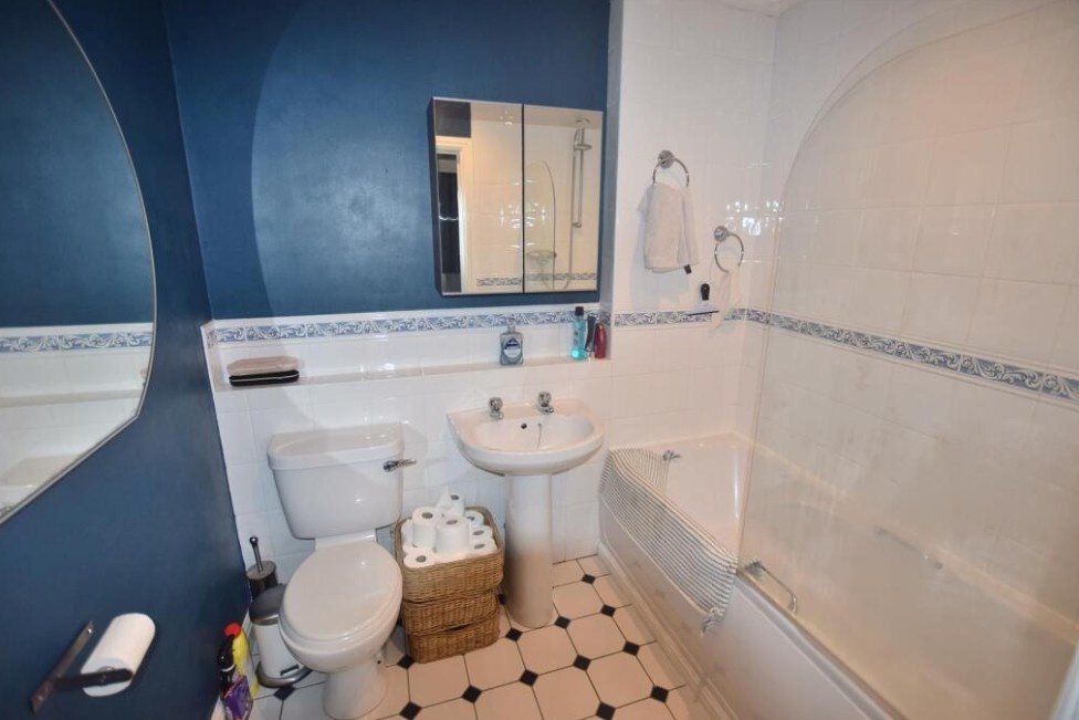 Coventry - 2 Bed Flat, Coundon House Drive, CV6 - To Rent Now for £895. ...