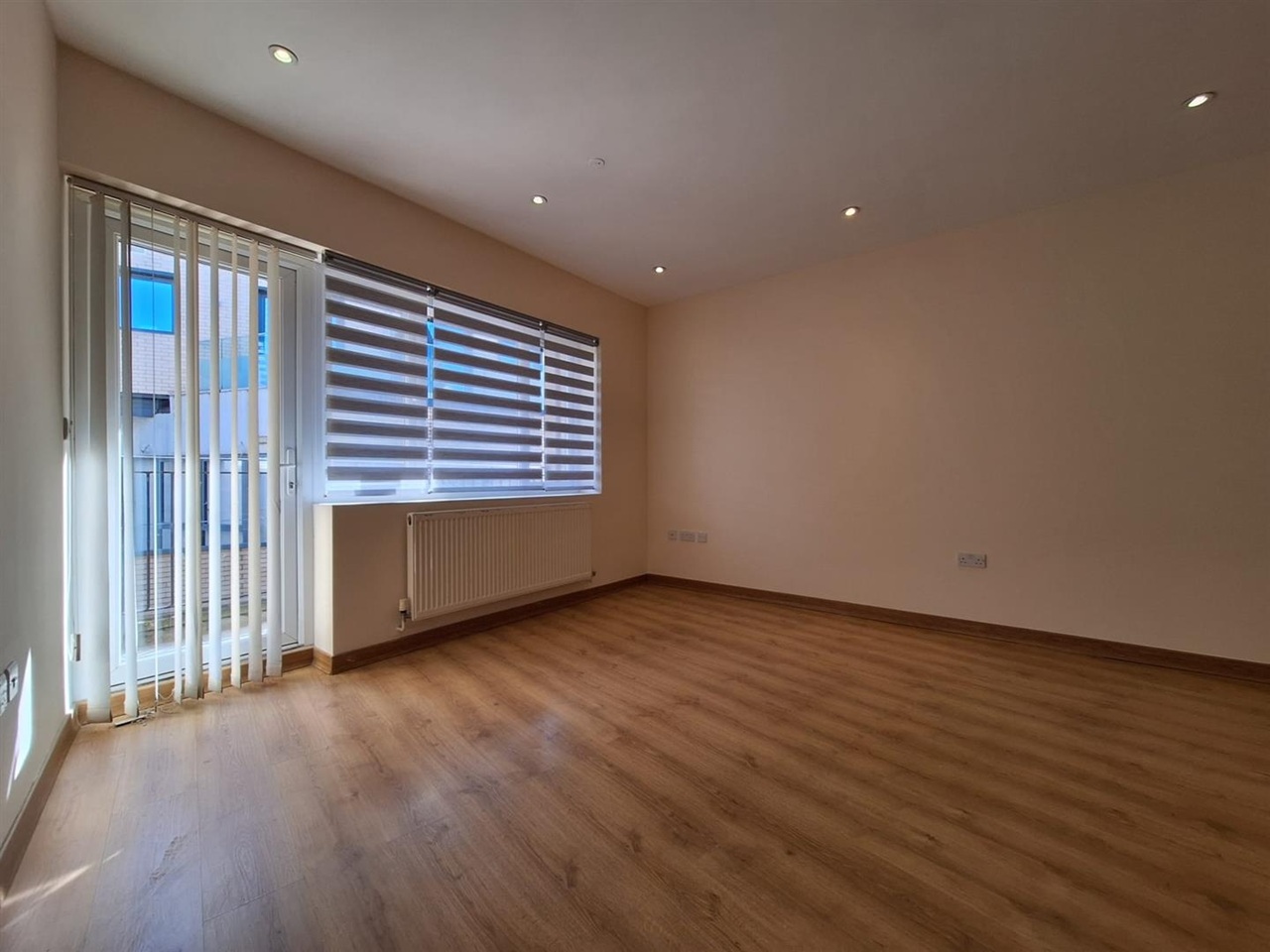 London - 2 Bed Flat, Red Lion Square, SW18 - To Rent Now for £2,195.00 p/m