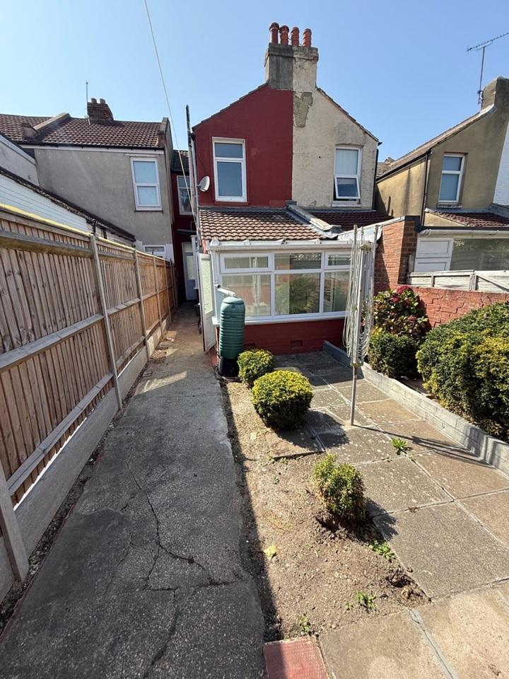 Portsmouth - 2 Bed Terraced House, Paulsgrove Road, PO2 - To Rent Now ...
