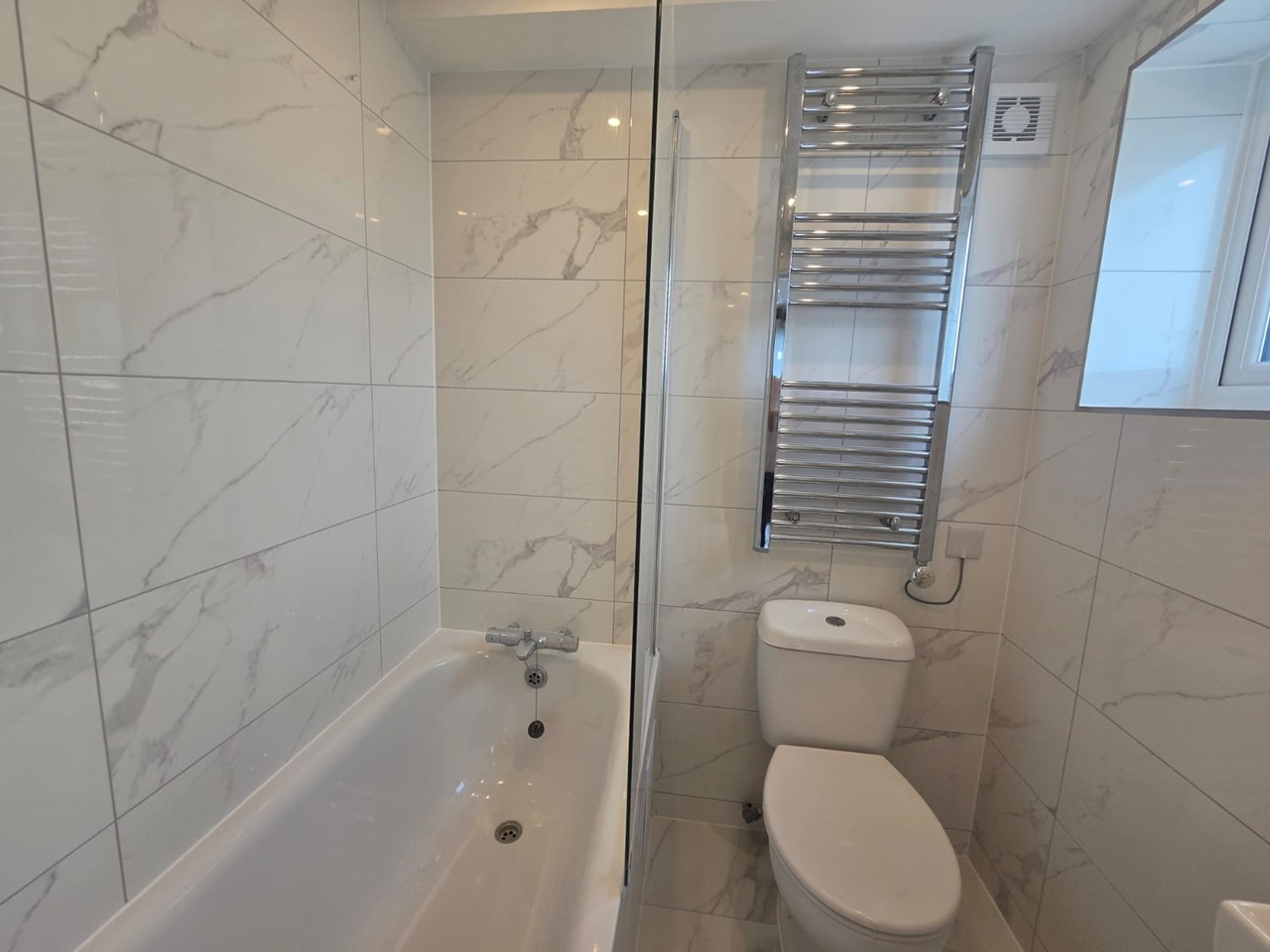 London - 2 Bed Flat, Red Lion Square, SW18 - To Rent Now for £2,195.00 p/m