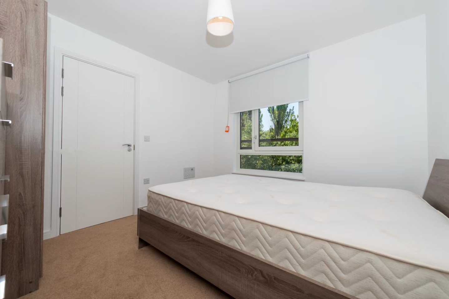 London - 2 Bed Flat, Campion House, SE16 - To Rent Now for £2,200.00 p/m