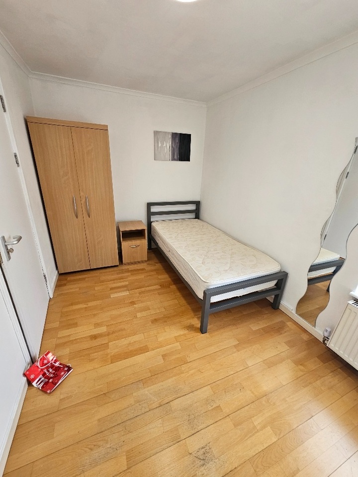 London - Room in a Shared House, Fleet Square, WC1X - To Rent Now for £ ...