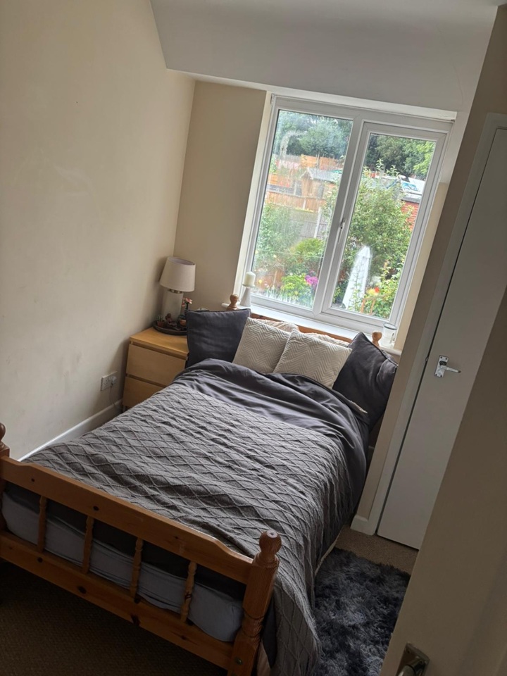 Brierley Hill - 2 Bed Semi-Detached House, School Road, DY5 - To Rent ...