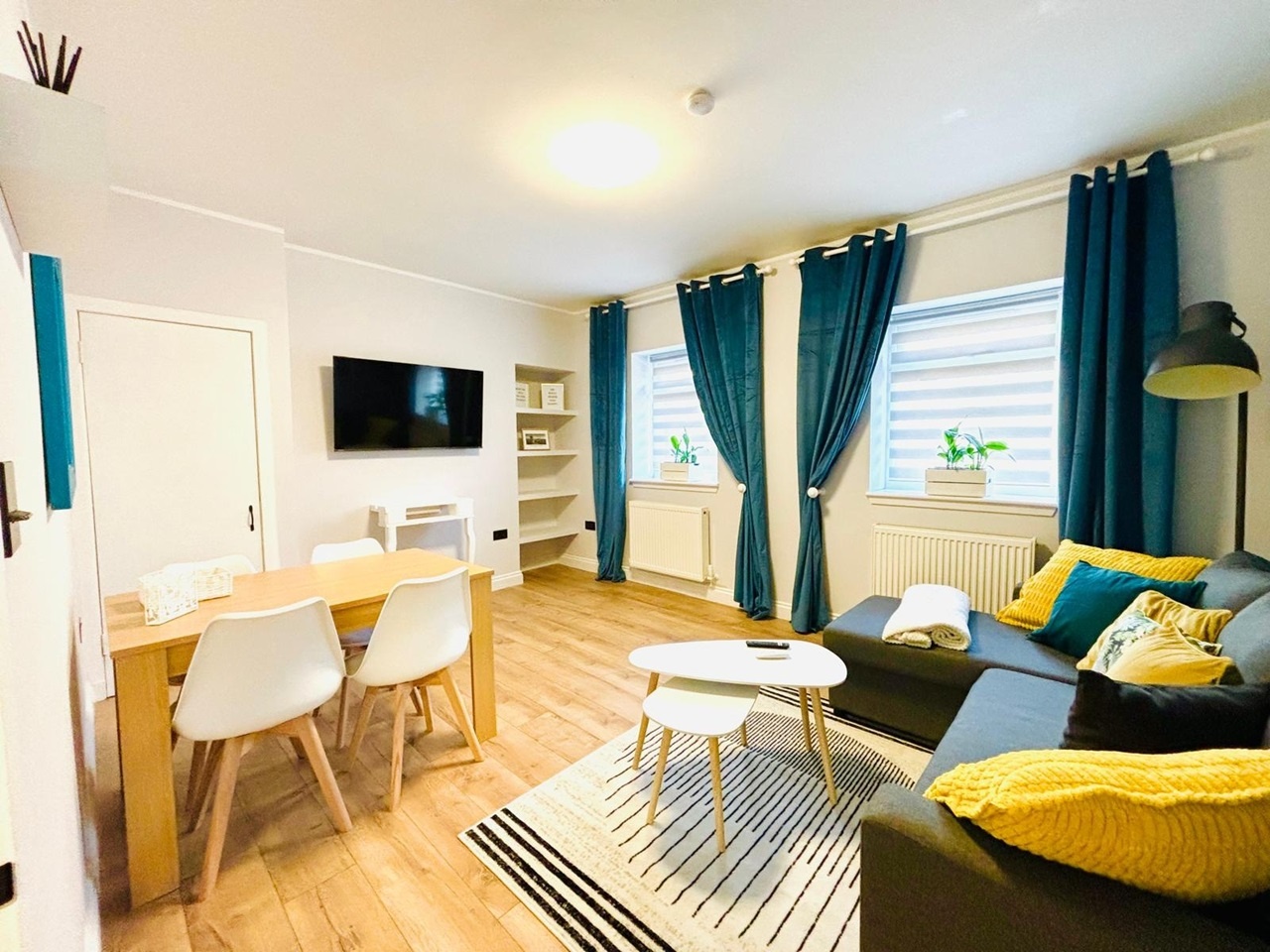 Edinburgh - 2 Bed Flat, Ferry Road Drive, EH4 - To Rent Now for £1,500. ...