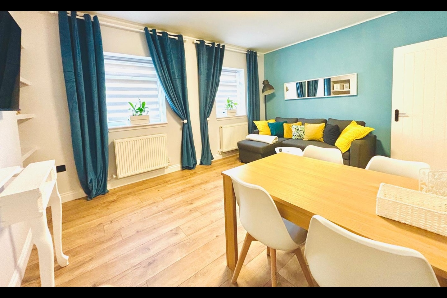 Edinburgh - 2 Bed Flat, Ferry Road Drive, EH4 - To Rent Now for £1,500. ...