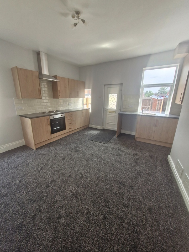 Cudworth, Barnsley - 3 Bed Terraced House, Church Street, S72 - To Rent ...