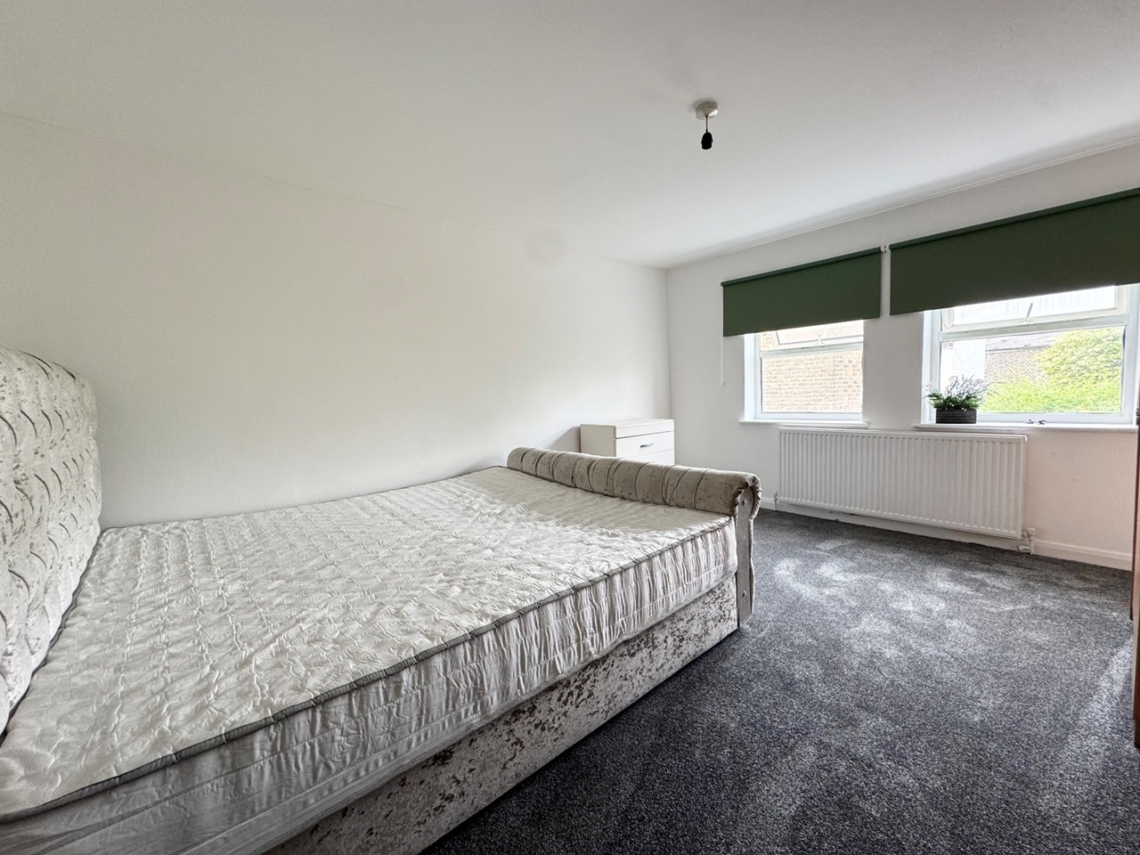 London - 2 Bed Flat, Hornsey Road, N7 - To Rent Now for £1,800.00 p/m