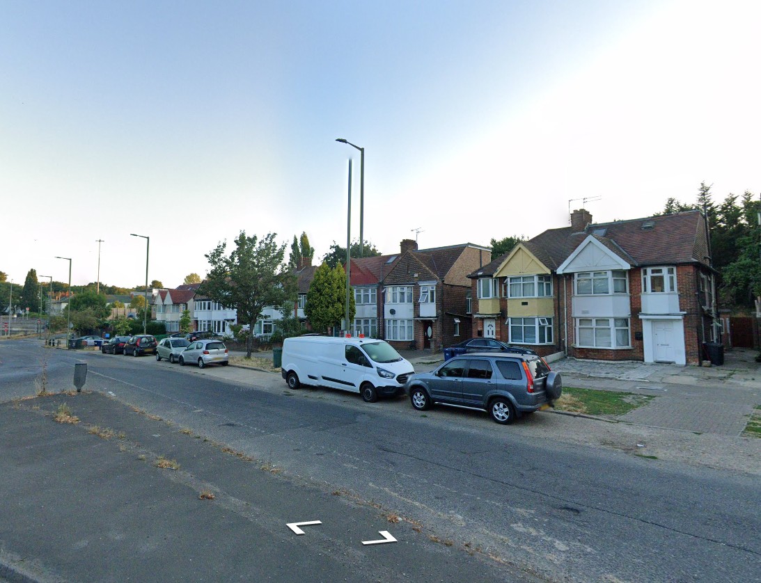 Golders Green Hendon Barnet - Studio Flat, Brentfield Gardens, NW2 - To ...