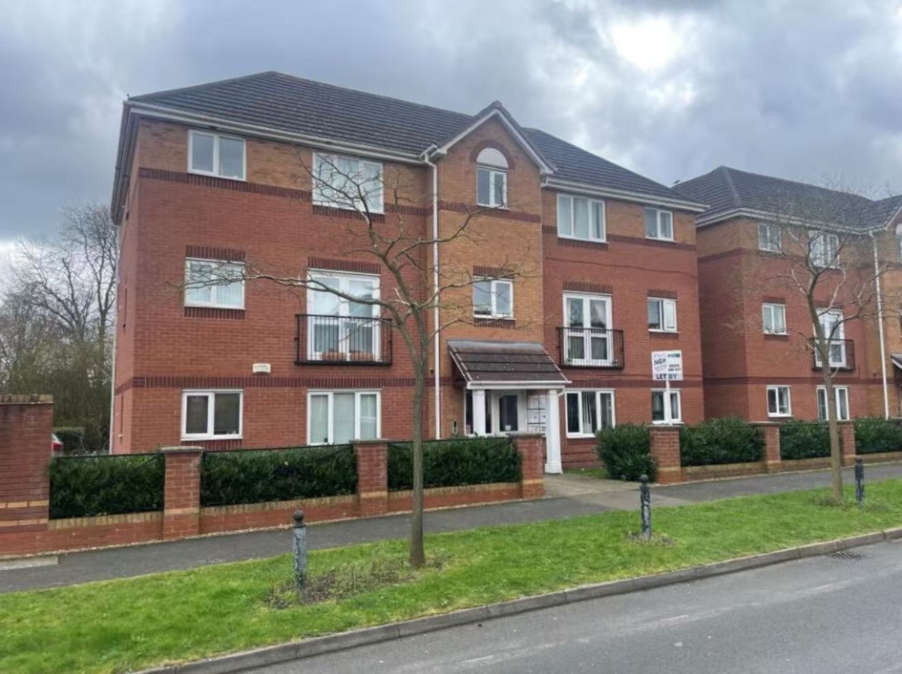 Coventry - 2 Bed Flat, Alverley Road, CV6 - To Rent Now for £925.00 p/m