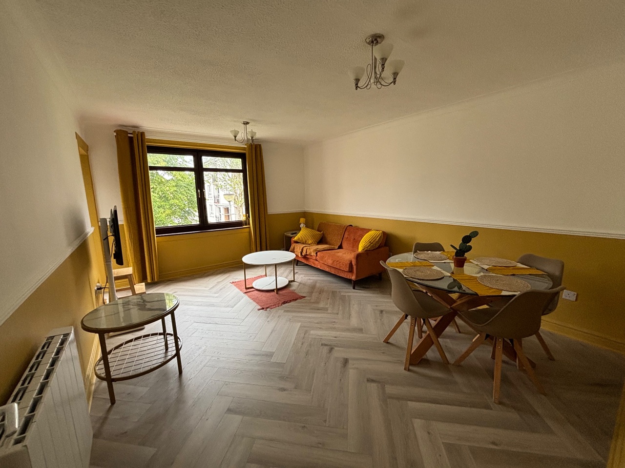 Glasgow - 2 Bed Flat, Tarfside Oval, G52 - To Rent Now for £900.00 p/m