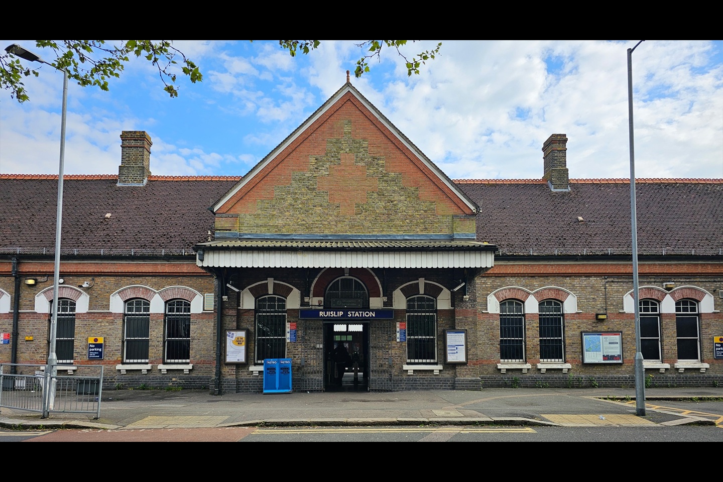 Ruislip - 1 Bed Flat, High Street, HA4 - To Rent Now for £1,499.00 p/m