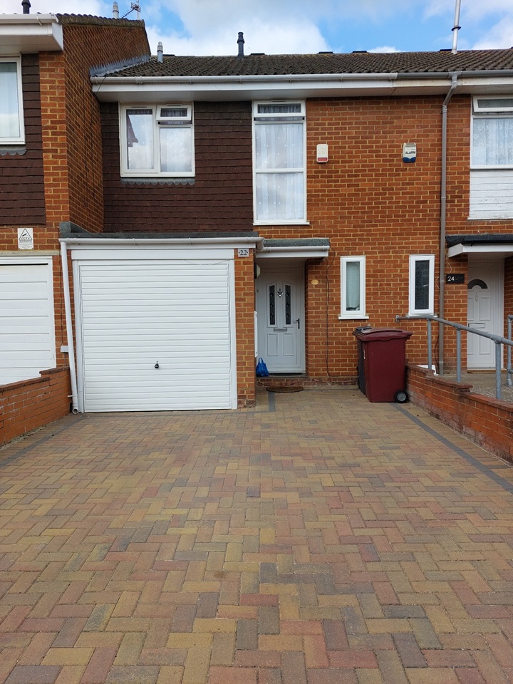 Reading - 3 Bed Terraced House, Windrush Way, RG30 - To Rent Now for £ ...