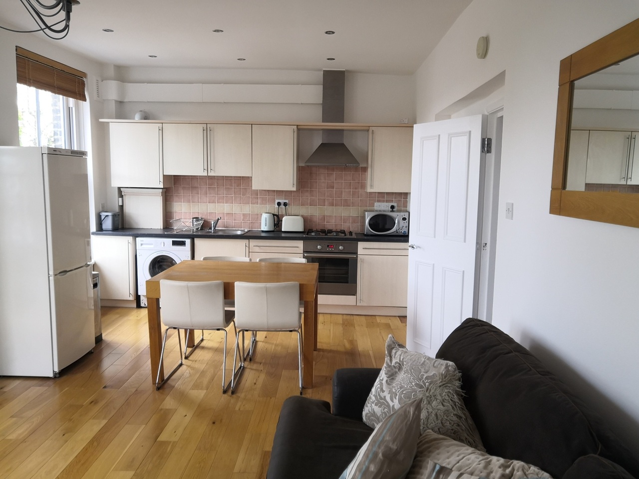 London - 2 Bed Flat, Knollys Road, SW16 - To Rent Now for £1,850.00 p/m