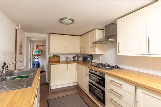 Reading - 3 Bed Terraced House, Donnington Gardens, RG1 - To Rent Now ...