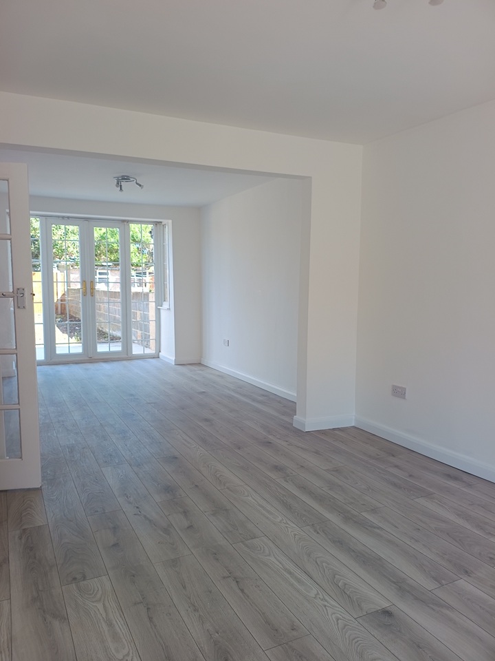 Mitcham - 3 Bed Semi-Detached House, Castleton Road, CR4 - To Rent Now ...