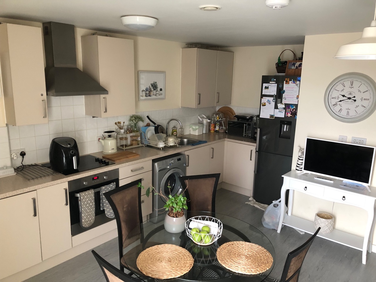 London - Room in a Shared Flat, Thames Court, NW6 - To Rent Now for £ ...