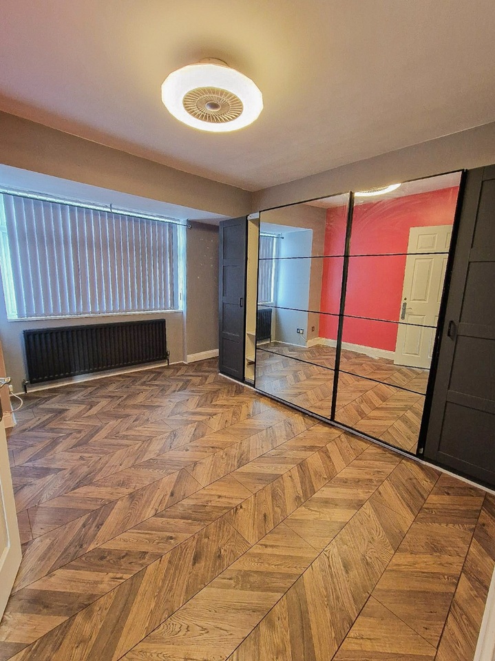 Rainham - 3 Bed Terraced House, Castle Avenue, RM13 - To Rent Now for £ ...