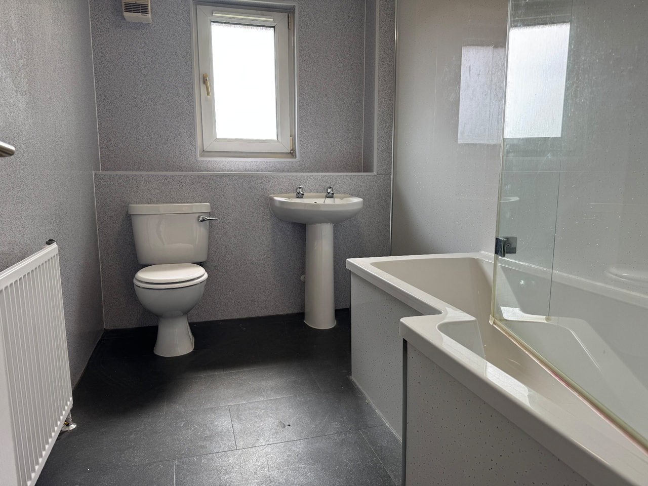 Motherwell - 2 Bed End Terrace, School View, ML1 - To Rent Now for £890 ...