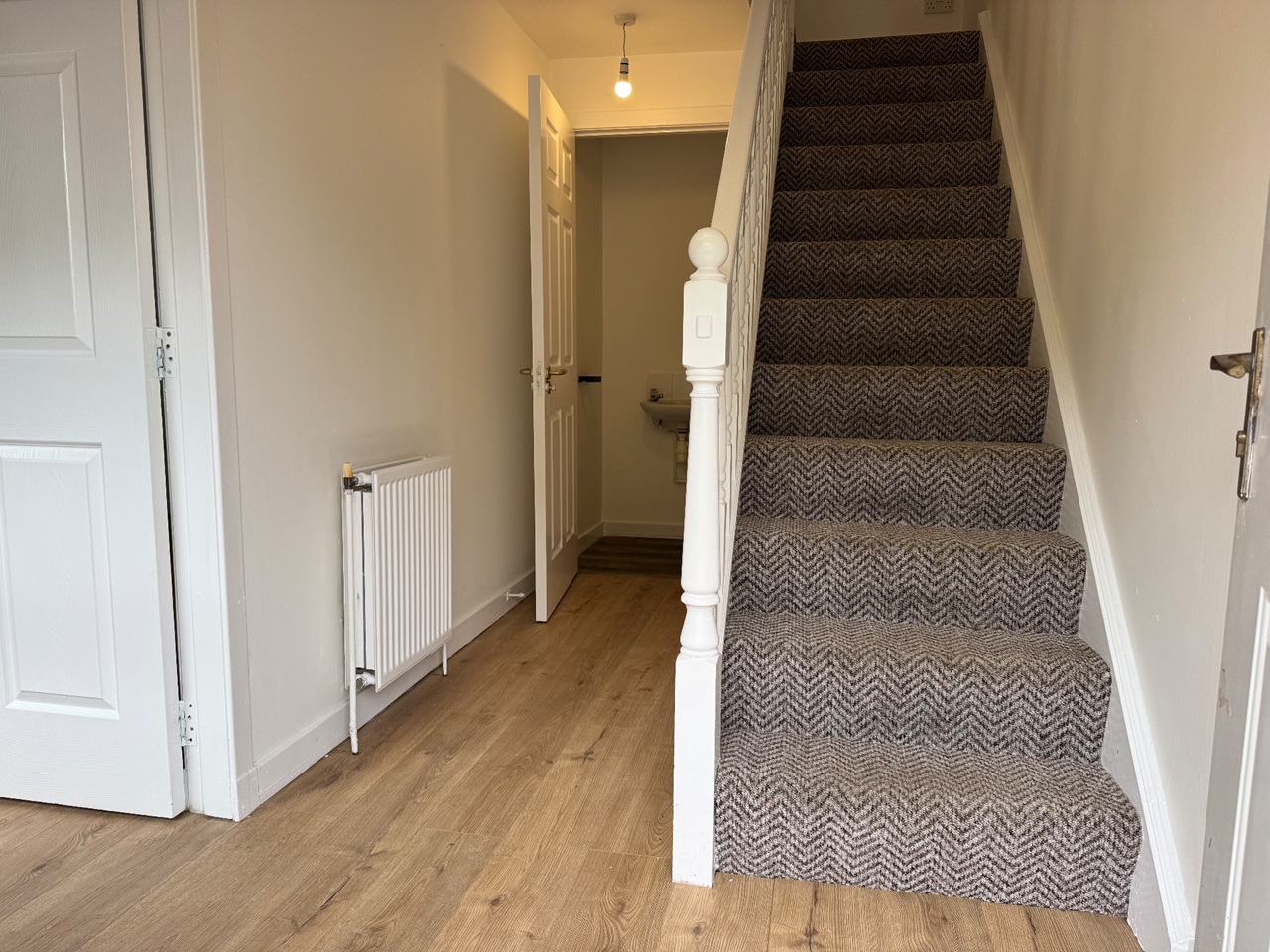 Motherwell - 2 Bed End Terrace, School View, ML1 - To Rent Now for £890 ...