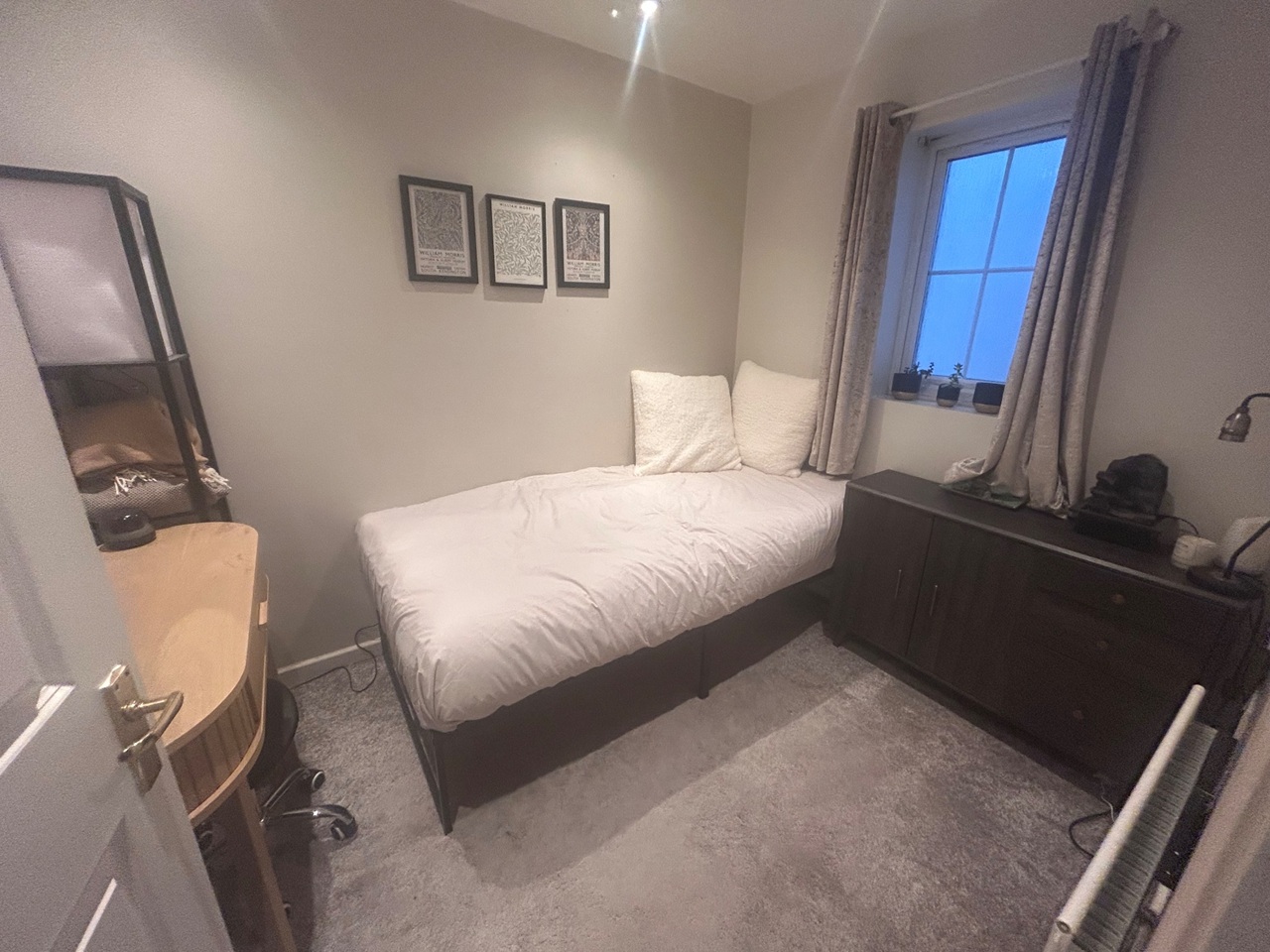 Carshalton - Room in a Shared Flat, Mill Pond Place, SM5 - To Rent Now for £750.00 p/m