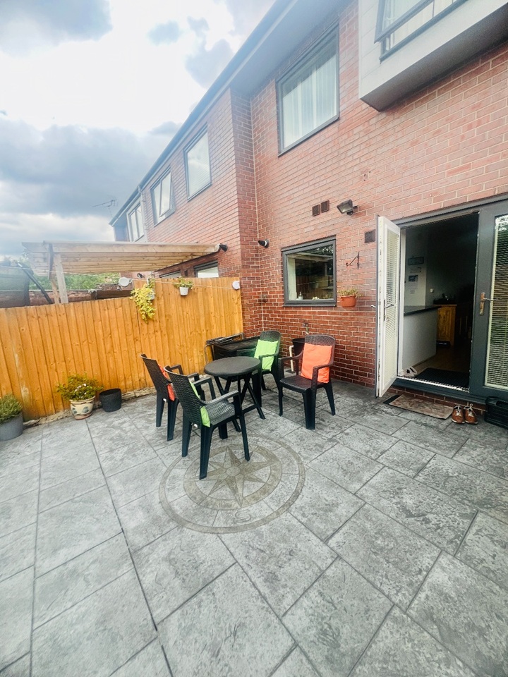 Droylsden, Manchester - 3 Bed Terraced House, Lock Keepers Court, M43 - To Rent Now for £1,200. ...