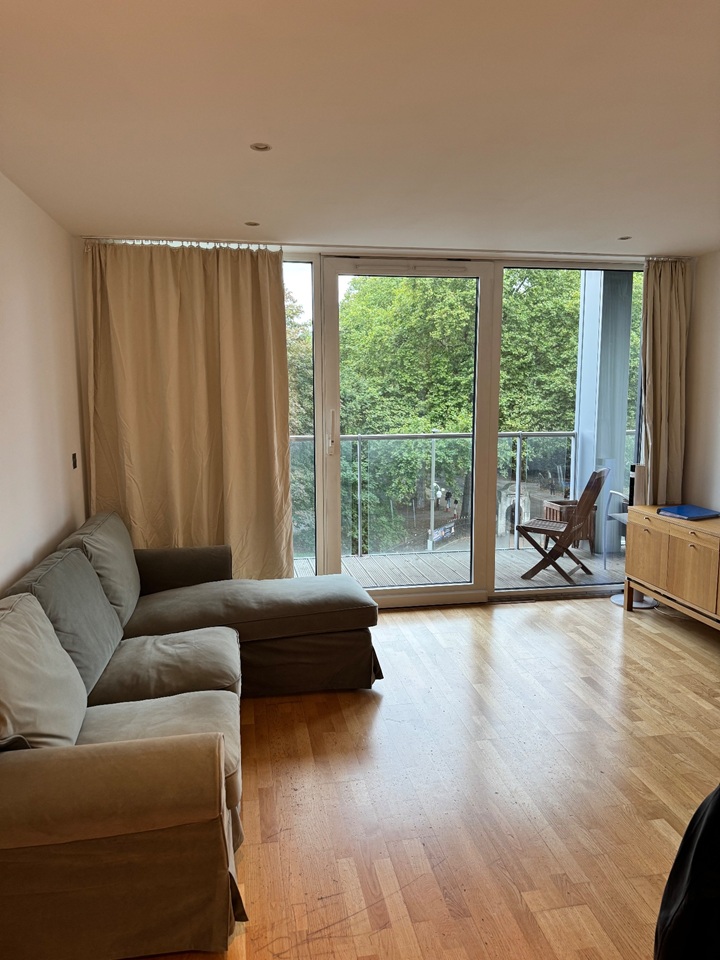 London - 1 Bed Flat, Oswald Building, SW11 - To Rent Now for £2,630.00 p/m