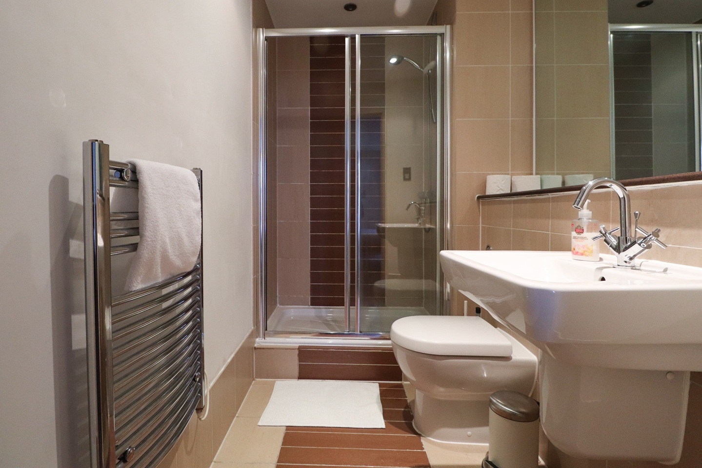 Manchester - 2 Bed Flat, Barton Place, M4 - To Rent Now for £1,290.00 p/m