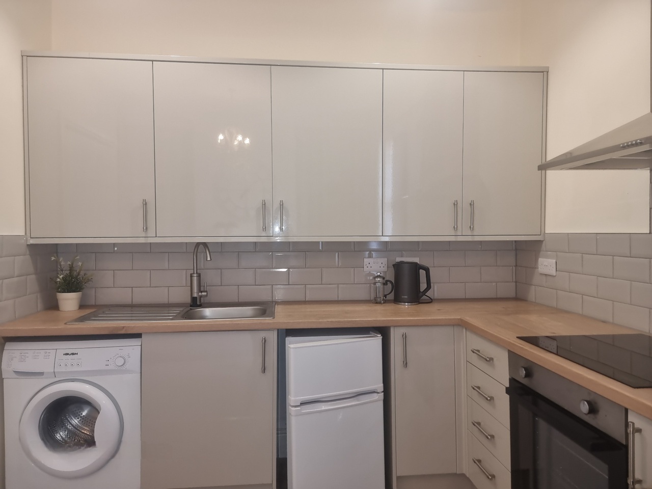 Doncaster - 1 Bed Flat, Balby Road, DN4 - To Rent Now for £575.00 p/m