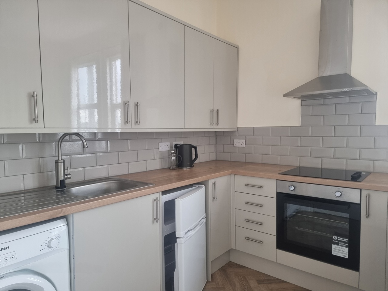 Doncaster - 1 Bed Flat, Balby Road, DN4 - To Rent Now for £575.00 p/m