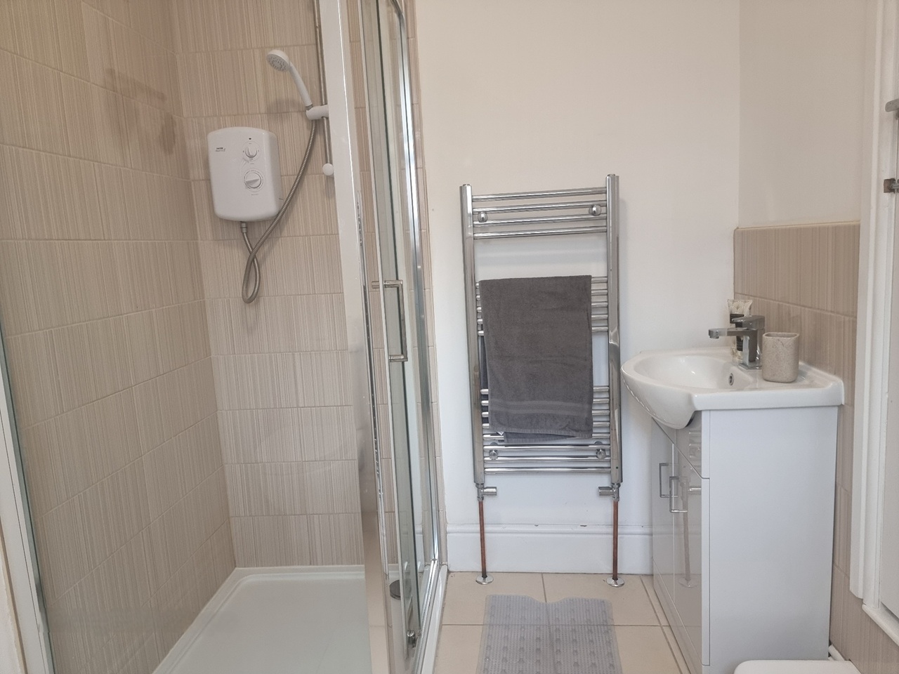 Doncaster - 1 Bed Flat, Balby Road, DN4 - To Rent Now for £575.00 p/m