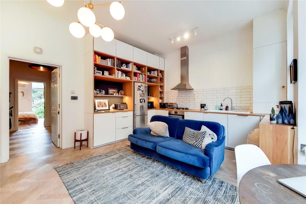 London - 2 Bed Flat, Clapham, SW11 - To Rent Now for £3,000.00 p/m