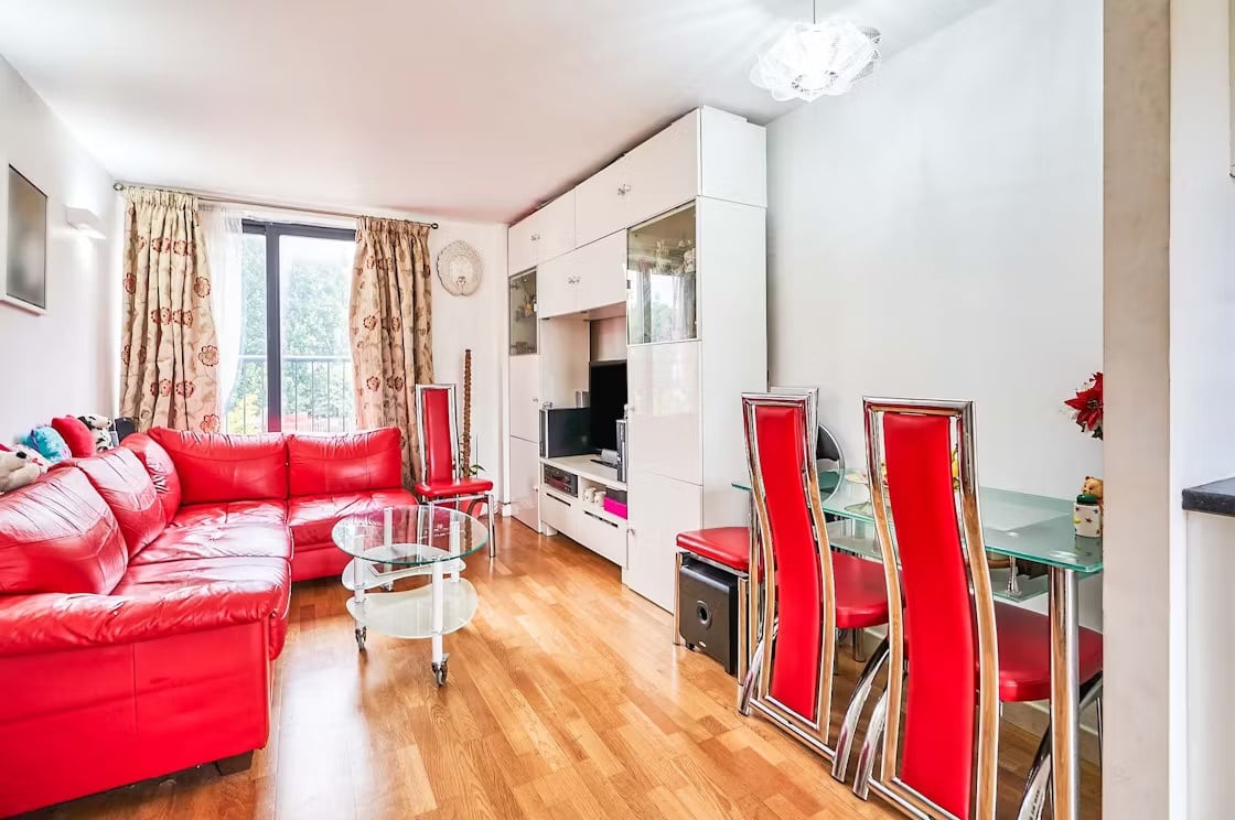 Hounslow - 1 Bed Flat, Bath Road, TW4 - To Rent Now for £1,550.00 p/m