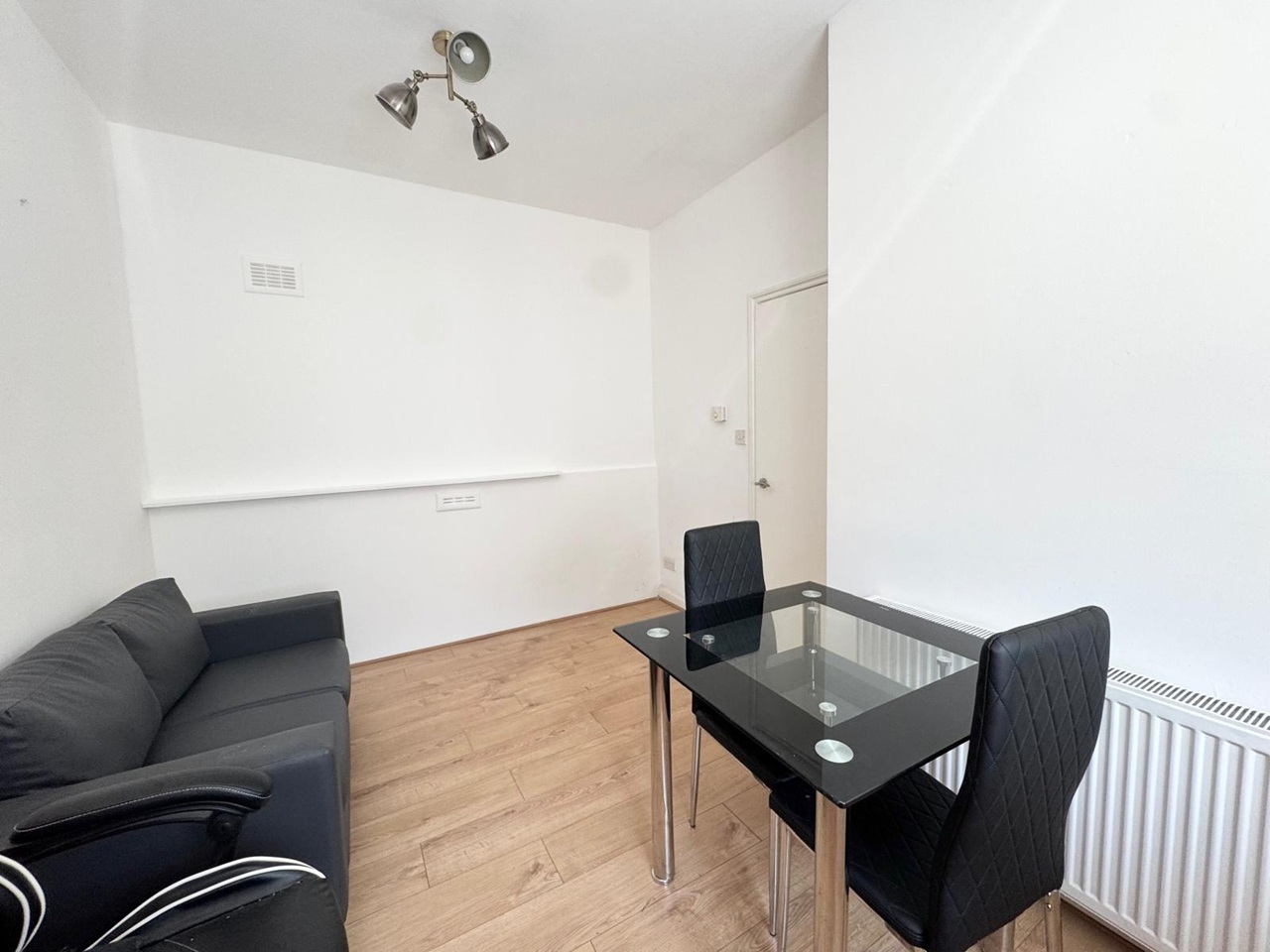 London - 1 Bed Flat, Hendon Lane, N3 - To Rent Now for £1,250.00 p/m