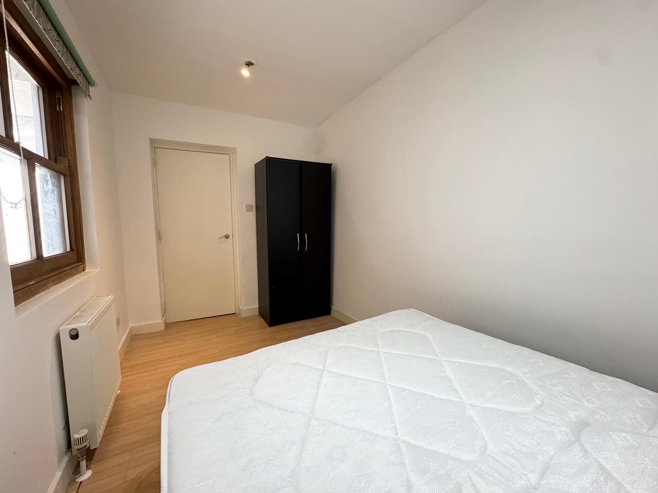London - 1 Bed Flat, Hendon Lane, N3 - To Rent Now for £1,250.00 p/m