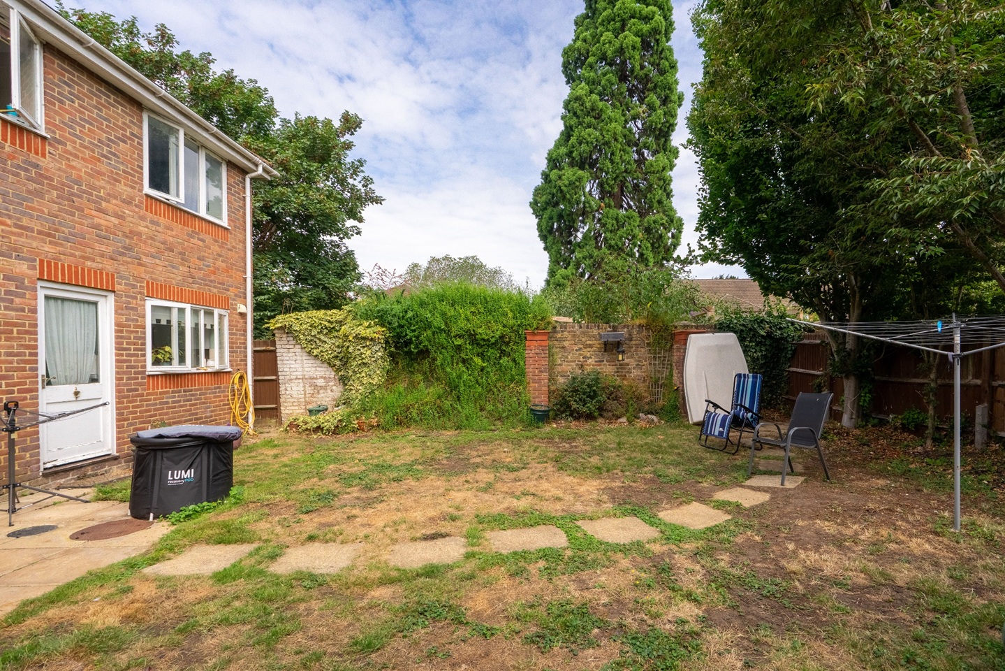 Staines-Upon-Thames - 4 Bed Detached House, Manor Park, TW18 - To Rent ...