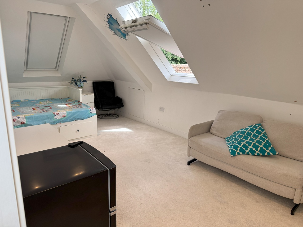 Merstham, Redhill - Room in a Shared House, London Road North, RH1 - To ...