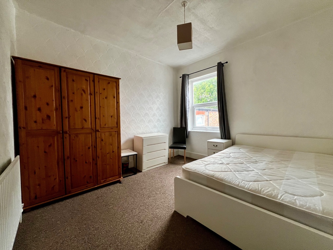 London - 2 Bed Flat, Frobisher Road, N8 - To Rent Now for £1,900.00 p/m