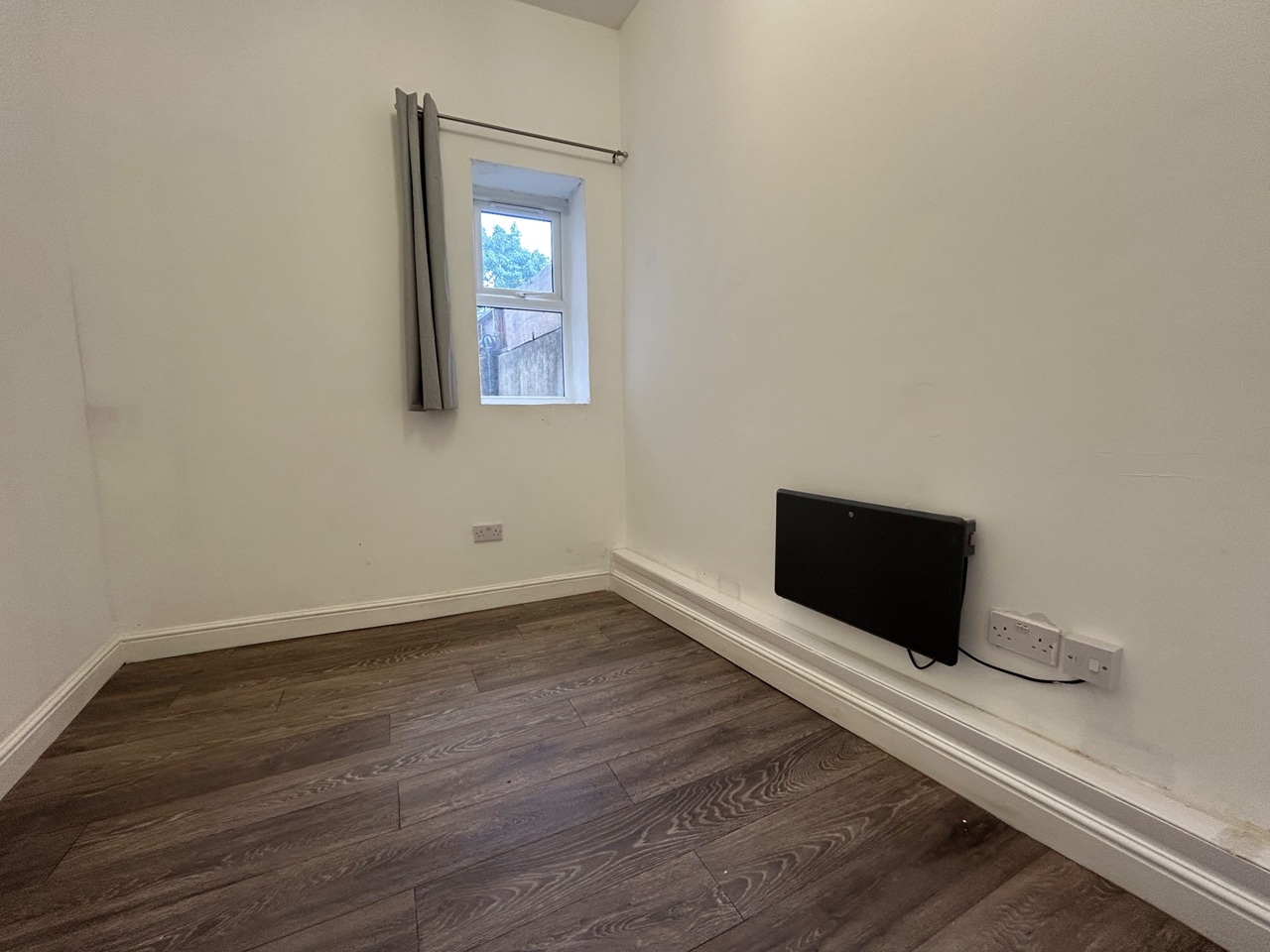London - 2 Bed Flat, Cotesbach Road, E5 - To Rent Now for £1,550.00 p/m