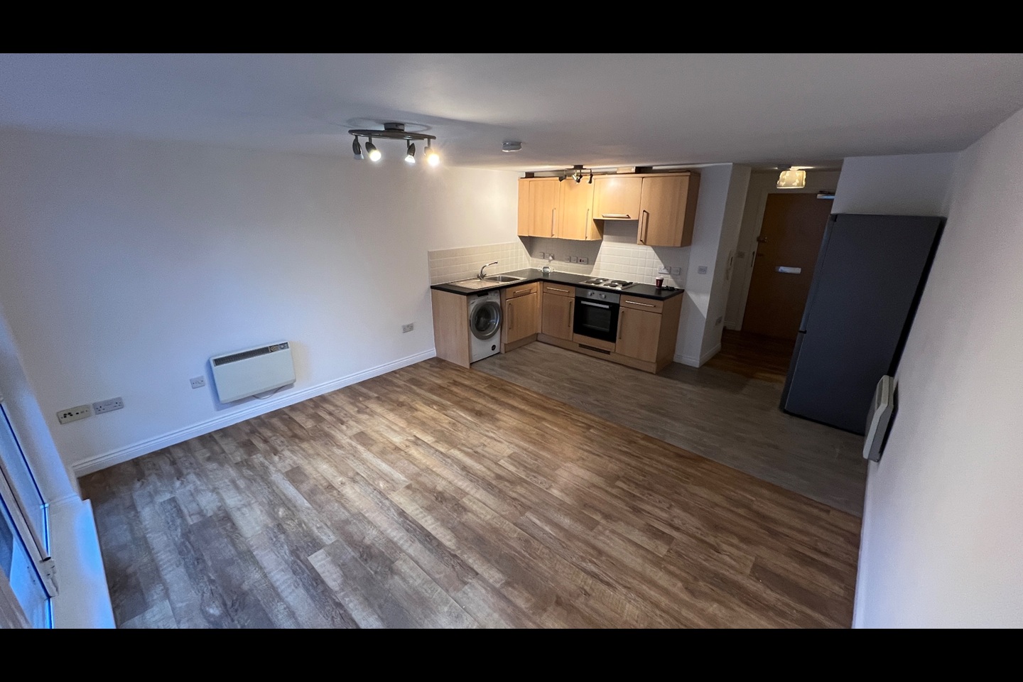 Exeter - Studio Flat, Marcus House, EX4 - To Rent Now for £700.01 p/m