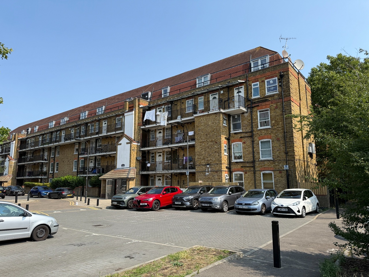 Fulham, London - 2 Bed Flat, Fulham Court, SW6 - To Rent Now for £2,250 ...