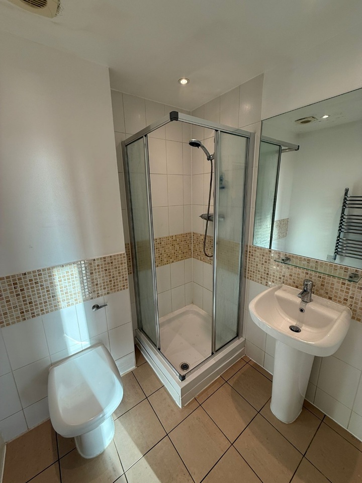 Beckenham - 2 Bed Flat, Lait House, BR3 - To Rent Now for £2,000.00 p/m