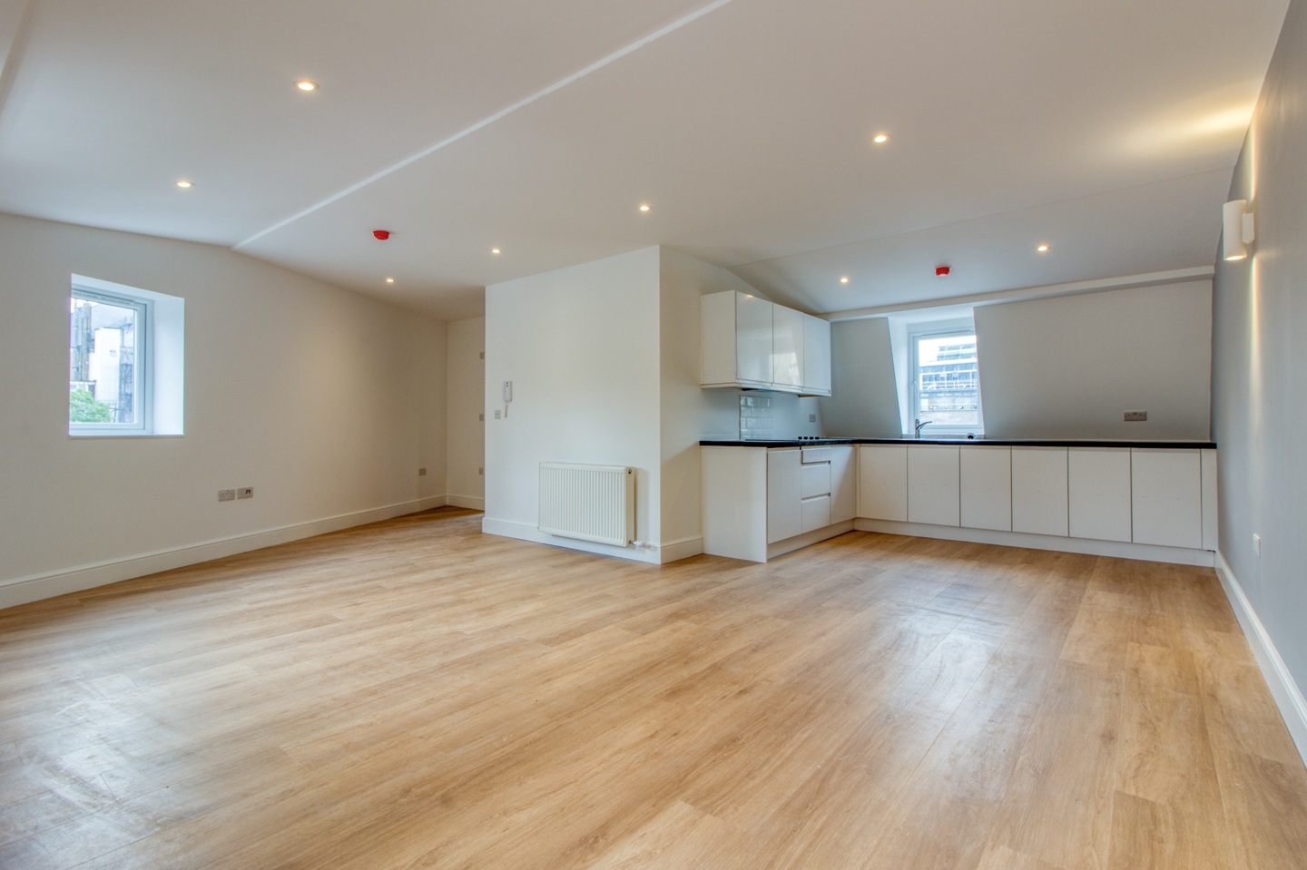 London - Studio Flat, Swinton Street, WC1X - To Rent Now for £1,825.00 p/m
