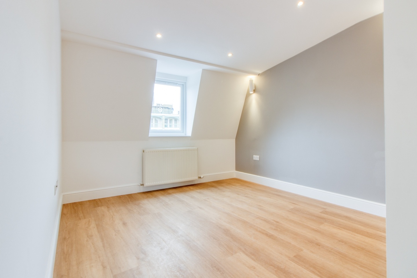 London - Studio Flat, Swinton Street, WC1X - To Rent Now for £1,825.00 p/m