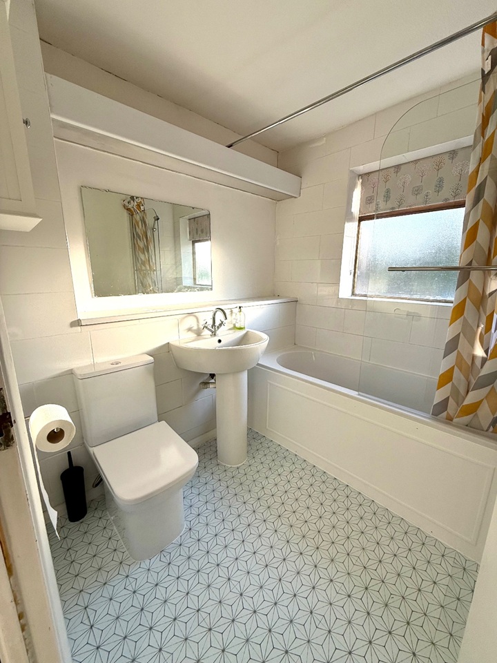 Hatfield - 1 Bed End Terrace, Bull Stag Green, AL9 - To Rent Now for £ ...