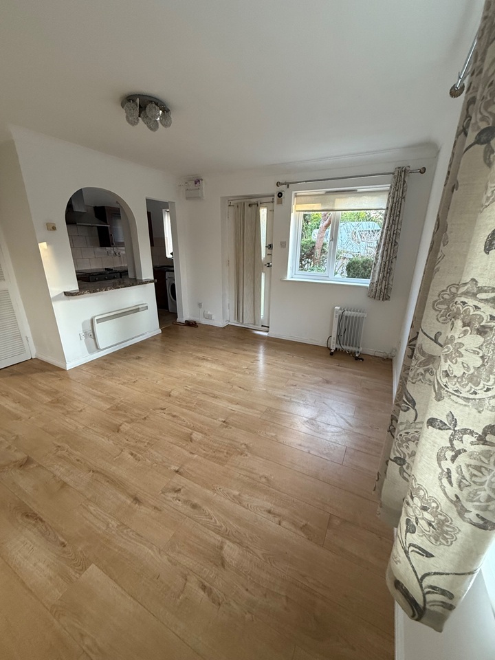 Hatfield - 1 Bed End Terrace, Bull Stag Green, AL9 - To Rent Now for £ ...