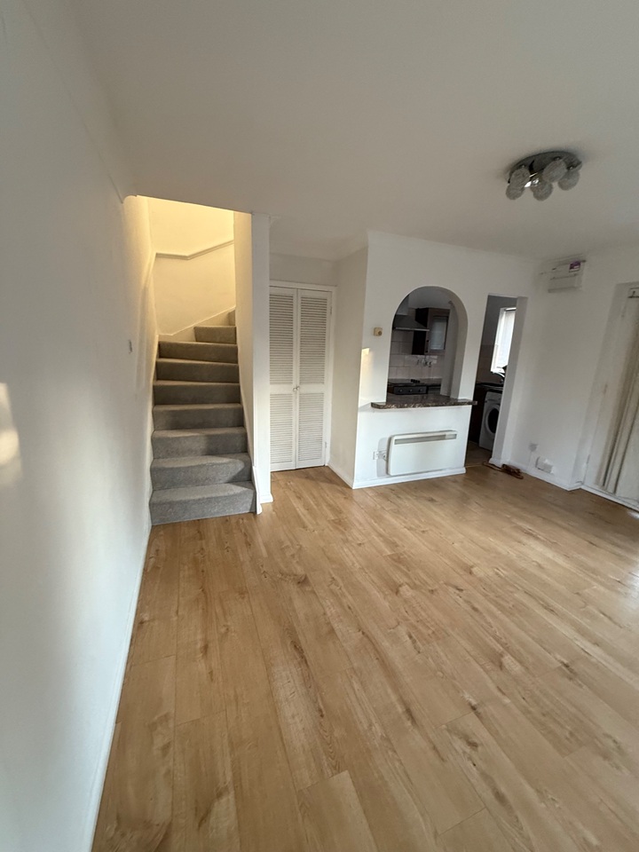 Hatfield - 1 Bed End Terrace, Bull Stag Green, AL9 - To Rent Now for £ ...