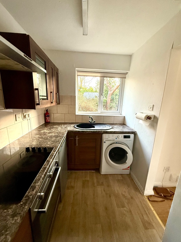 Hatfield - 1 Bed End Terrace, Bull Stag Green, AL9 - To Rent Now for £ ...