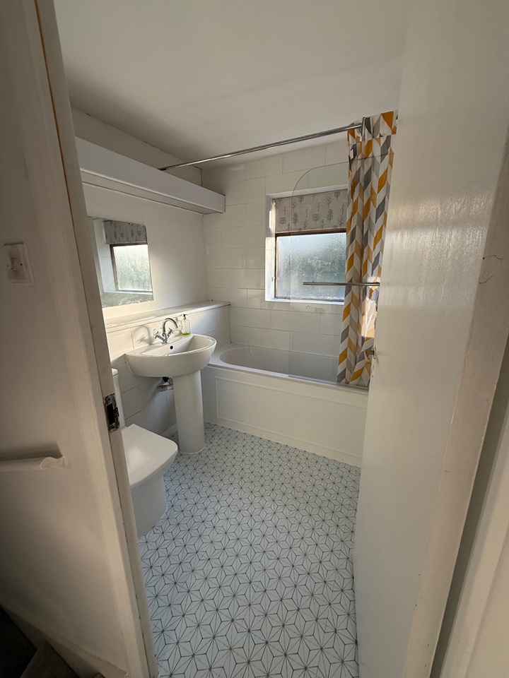 Hatfield - 1 Bed End Terrace, Bull Stag Green, AL9 - To Rent Now for £ ...