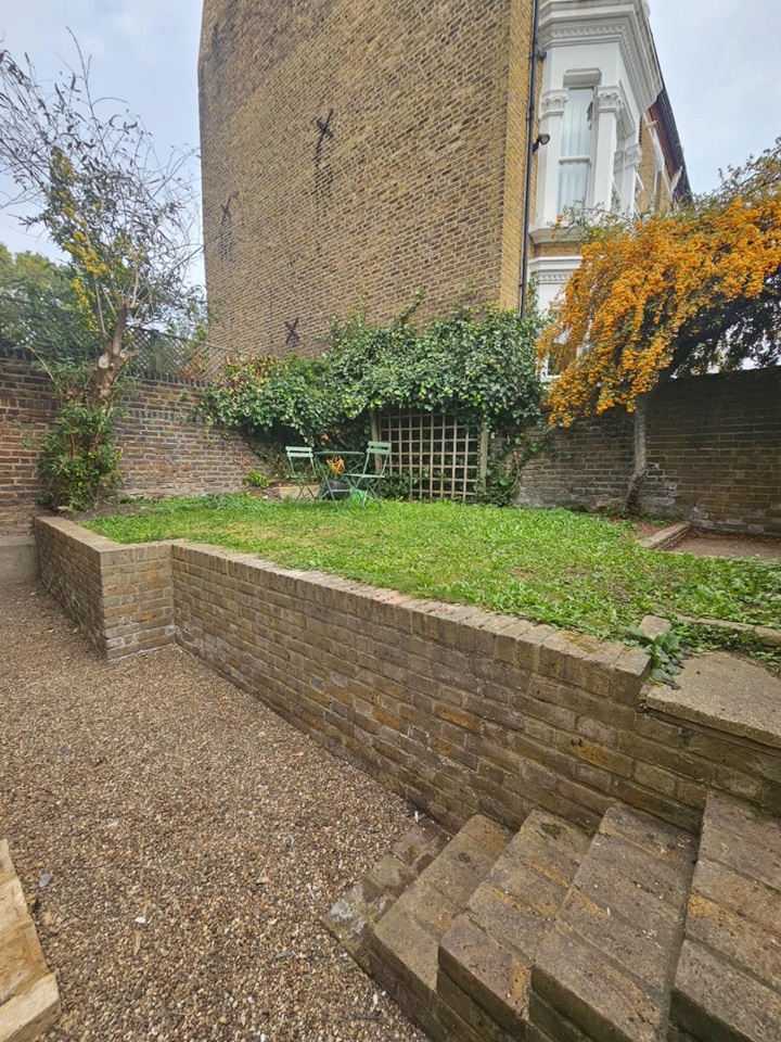 London - 1 Bed Flat, Sulgrave Road, W6 - To Rent Now for £1,900.00 p/m