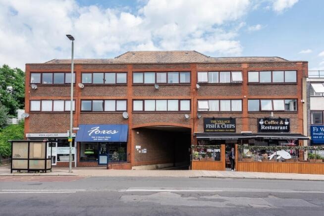 Beckenham - 2 Bed Flat, Beckenham Road, BR3 - To Rent Now for £1,600.00 p/m